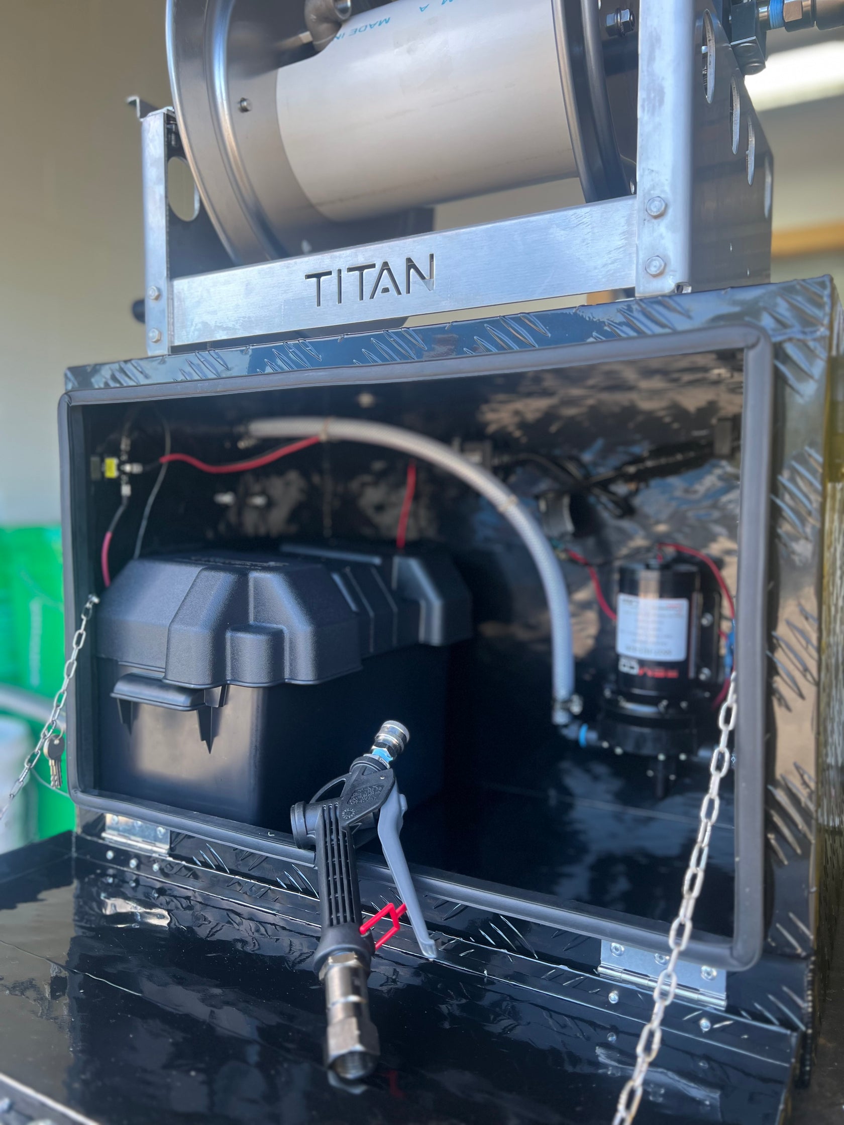 12V Soft-Wash Box – Dirty Dog Power Wash Supply